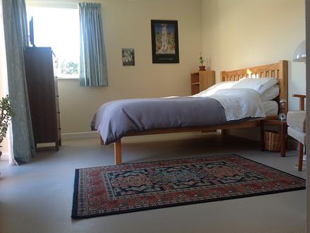 Quiet, Self Contained Extension (Norwich) | Theatre Digs Booker